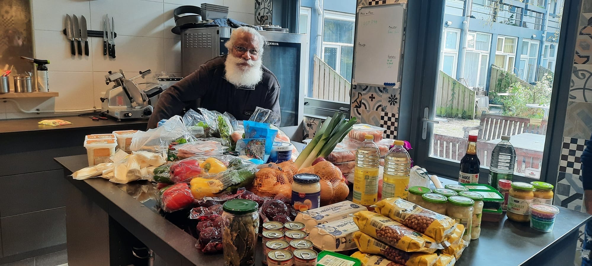 Surinaamse maaltijd van Lekker Anders weer drukbezocht - Dorpscentrum ...